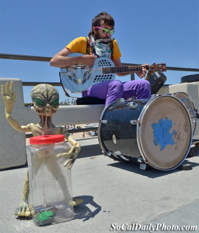 Aliens invade the Huntington Beach Pier | Southern California Daily Photo